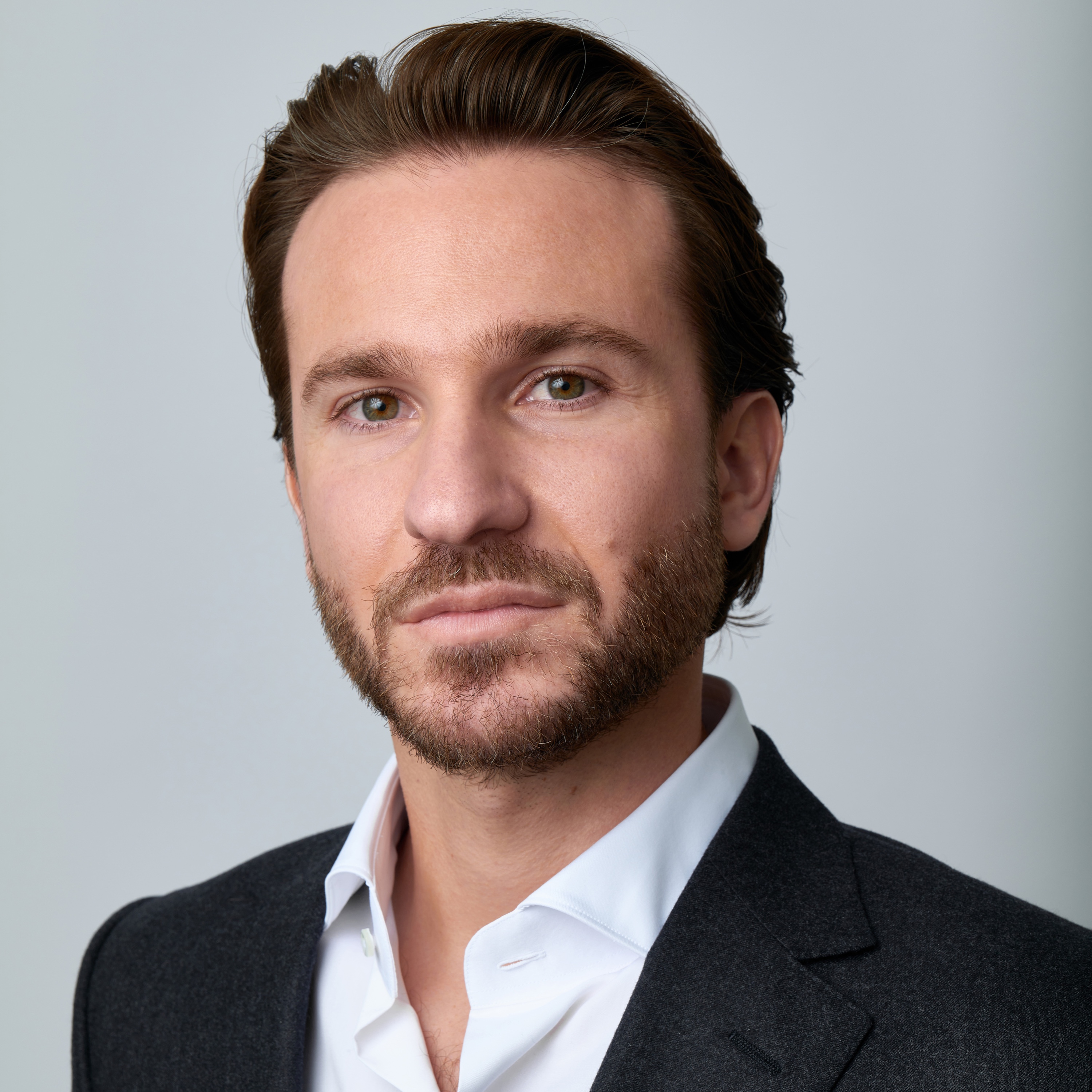 Tom Ripert - Revolutionizing the Luxury Car Rental Industry - Trending ...