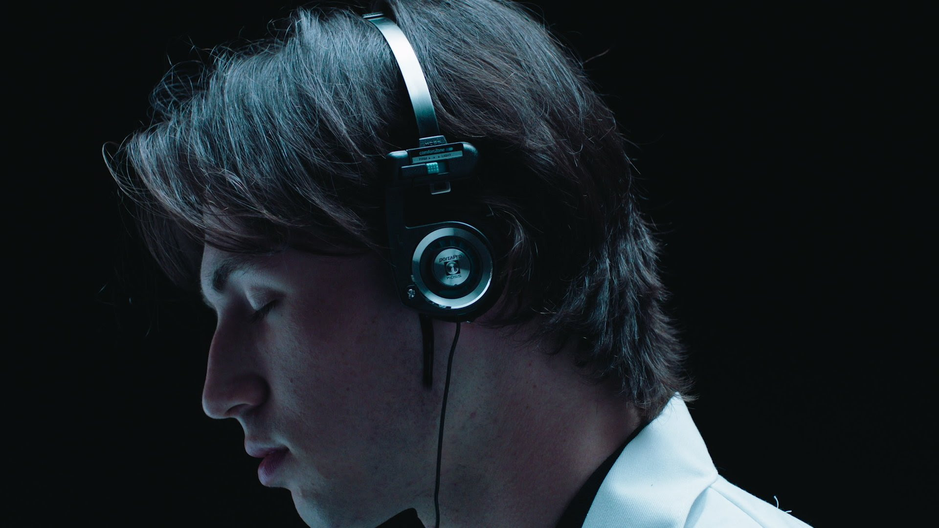 PETER MCPOLAND DROPS NEW SINGLE “TURN OFF THE NOISE”